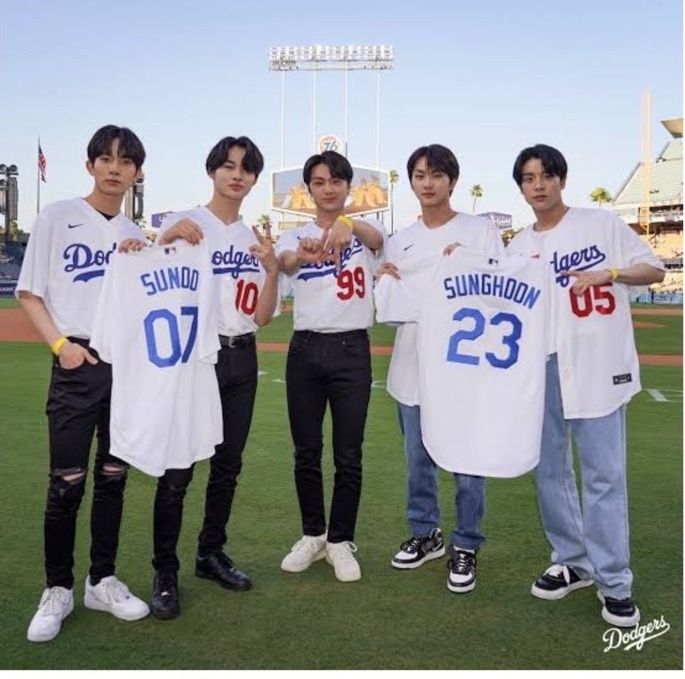 enhypen dodgers jerseydodgers enhypenenhypen t shirtheeseung ...