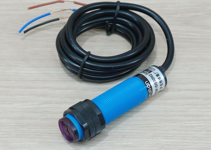 E3F-DS30N2 Infrared Photoelectric Sensor 10-30cm Detection Range Adjust ...