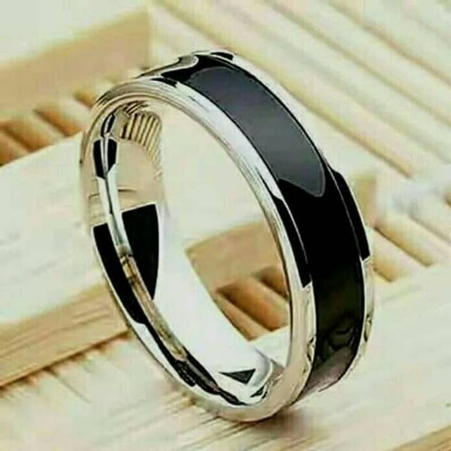 Cincin Couple Hitam Titanium Stainless Steel List Silver Dan List Gold ...