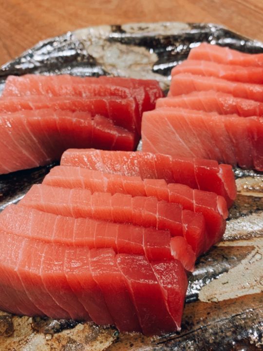Japanese sashimi sashimi Blue Flag Tuna Black Tuna contains about half ...