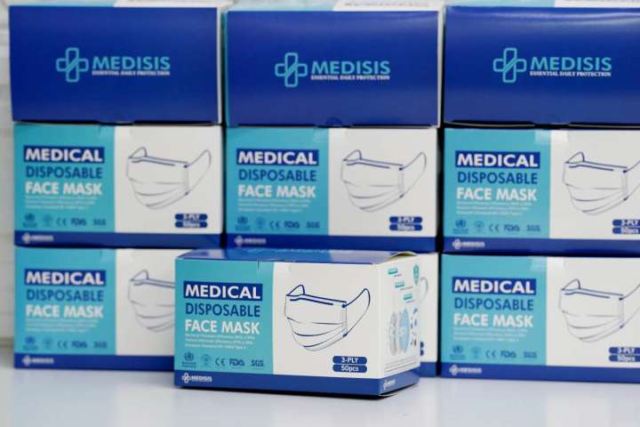 MEDISIS 3ply Premium Medical Adult Face Mask Bfe99 Pfe99 ,50 Pcs Per ...