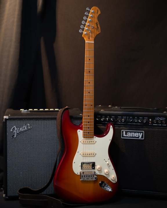 Ligaya Supremo Prestige Classic — S Alder Body, with M-tone by ...