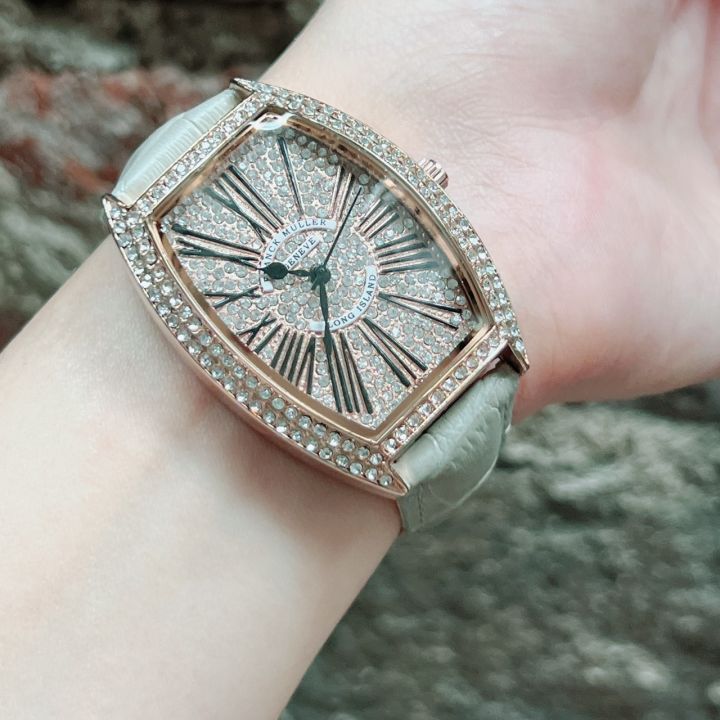 Watchtime นาฬิกาข้อมือแฟชั่นผู้หญิง ยี่ห้อหรู เหมือน1:1 หน้าปัดประดับ ...