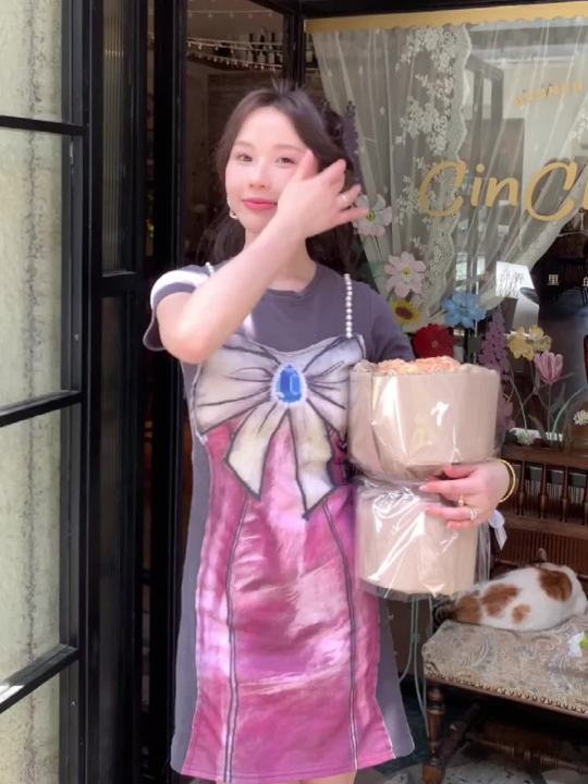 Dazzlin 2024 ใหม่ชุดเดรสพิมพ์ลายโบว์สไตล์ตะวันตก Xia Yujie ใหม่ชุดเดรส ...