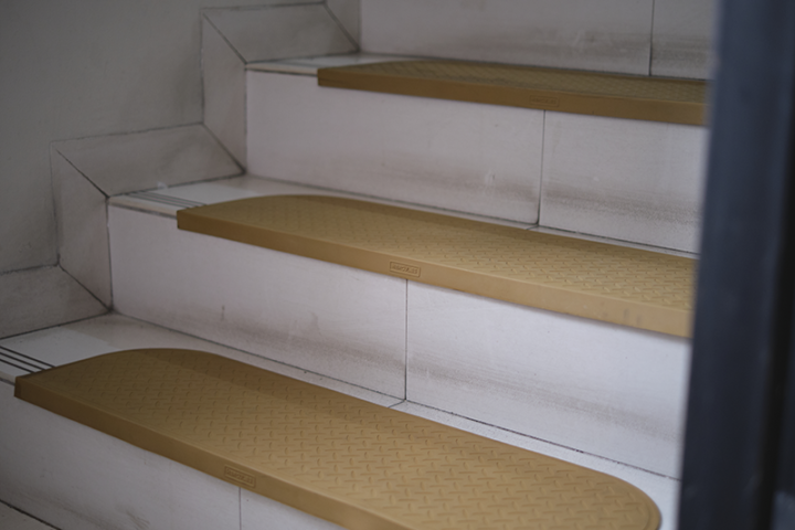 Karpet Anak Tangga / Karpet karet tangga - Hercules | Lazada Indonesia