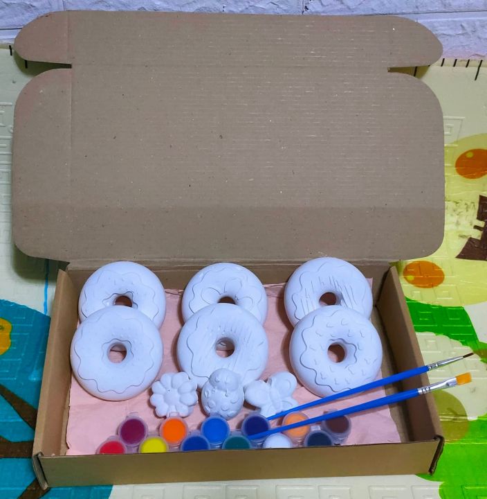 Big Donut Paint it Figurines Plaster Kit Activity in a Box thinkingtots ...