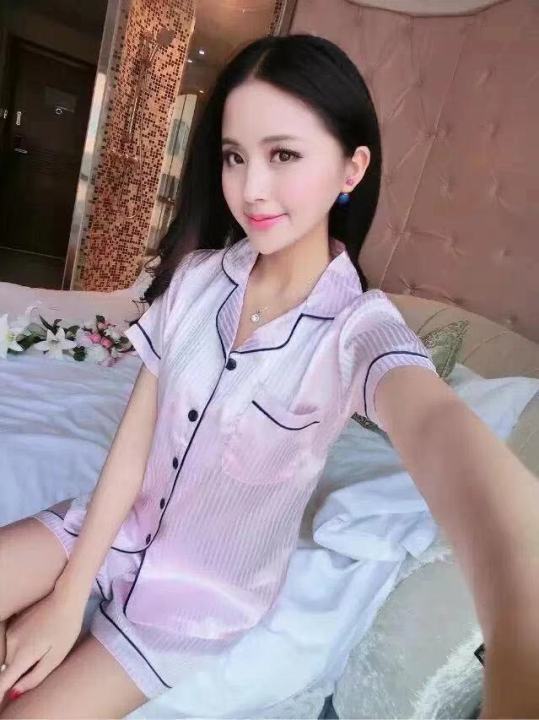 tichada 55-4 ชุดนอนผ้าซาติน สุดนอนแขนสั้นขาสั้นสำหรับคนขี้ร้อ เนื้อผ้าดี แต่งลายคลื่นและสีขอบ ...