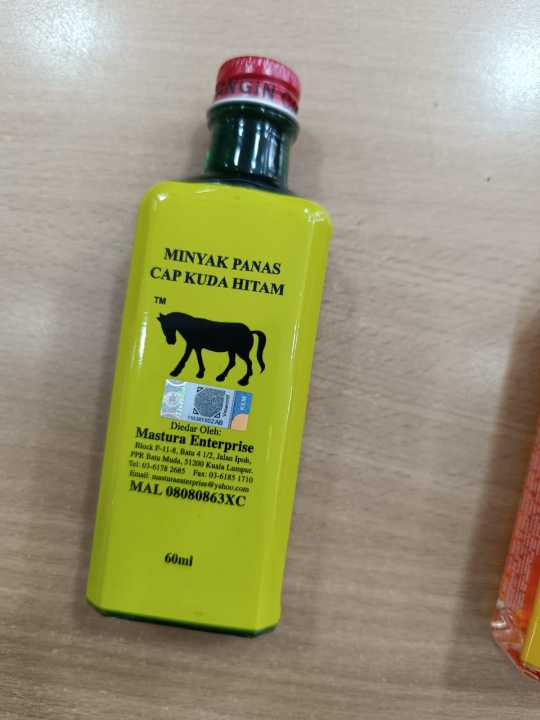 [READY STOCK] MINYAK PANAS HIJAU / MERAH CAP KUDA HITAM 60ML | Lazada