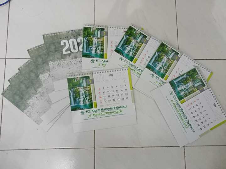 Kalender Duduk Plus Custom Sablon Jilid Spiral Tatakan Duplex | Lazada ...