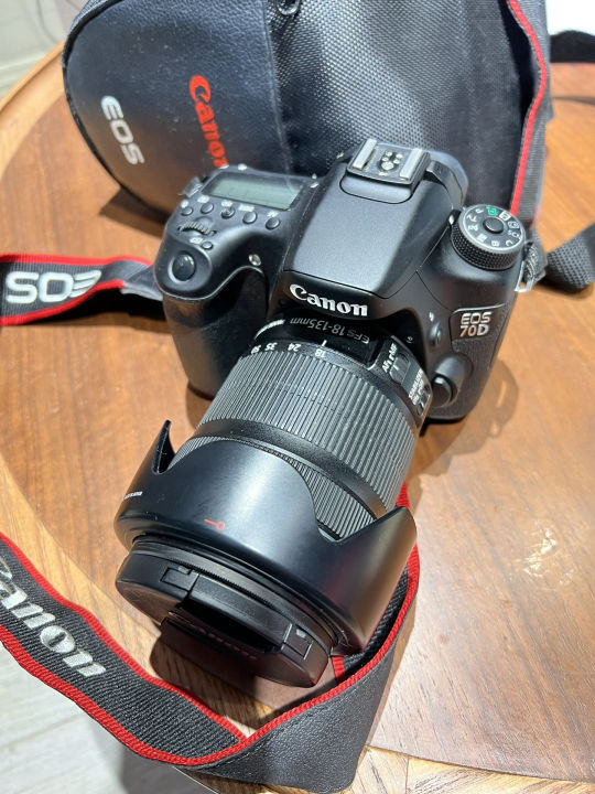 Canon 70D, 990% new from Canon store, usually doesn't use SLR, mirror ...
