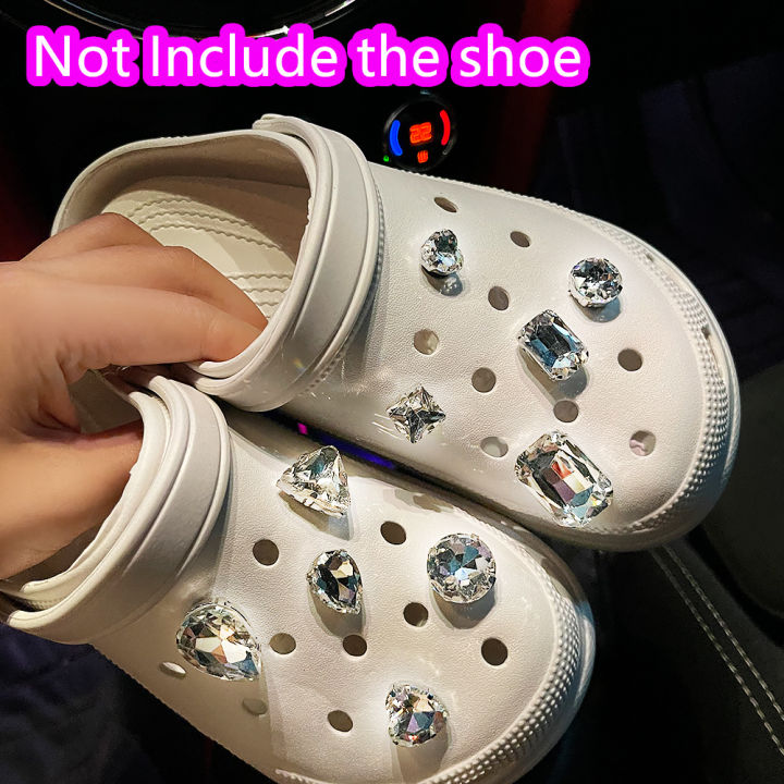 Crocs diamond mall store