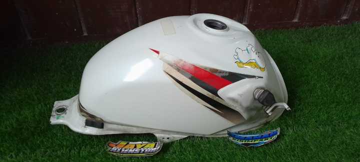 Tengki Motor Megapro Monoshock Injeksi Fi Original -Putih | Lazada ...