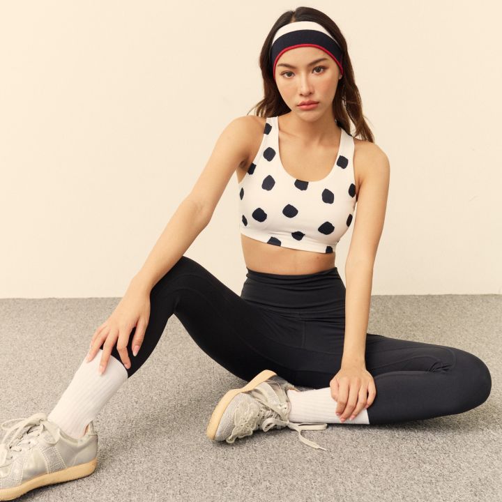 On The Blogs - Air-shaped Leggings in Midnight Black | Lazada.co.th