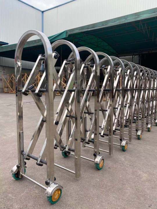 Stainless steel telescopic fence, movable isolation guardrail, movable ...