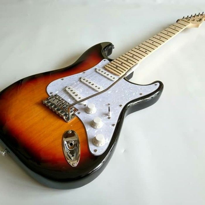 GITAR LISTRIK FENDER STRATOCASTER SUNBURS COLOR NECK M | Lazada Indonesia