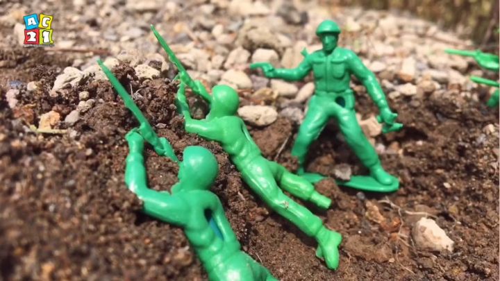 Perang-perangan kecil 1pak isi 15pcs mainan anak orang-orangan | Lazada ...