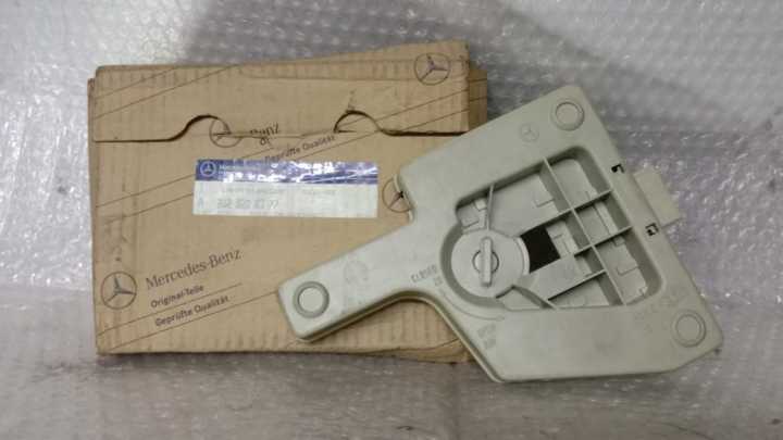 MERCEDES-BENZ W202 OLD MODEL TAIL LAMP SOCKET (ORIGINAL) LEFT | Lazada