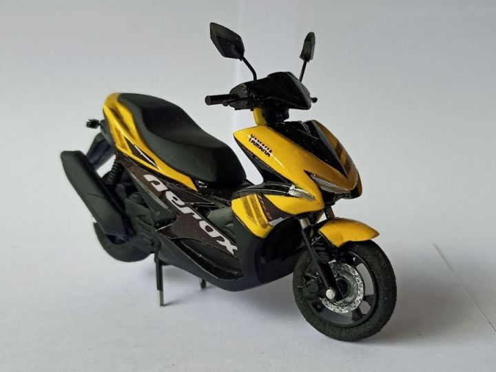 Diecast miniatur Motor Yamaha Aerox 155 Kuning mainan koleksi skala 18 ...