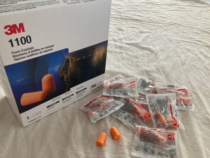 3M รุ่น 1100 โฟมอุดหูลดเสียง NRR 29dB.ของแท้จาก 3M 1กล่องใหญ่ (200คู่) ของแท้ พร้อมส่ง ปกป้องการ ...