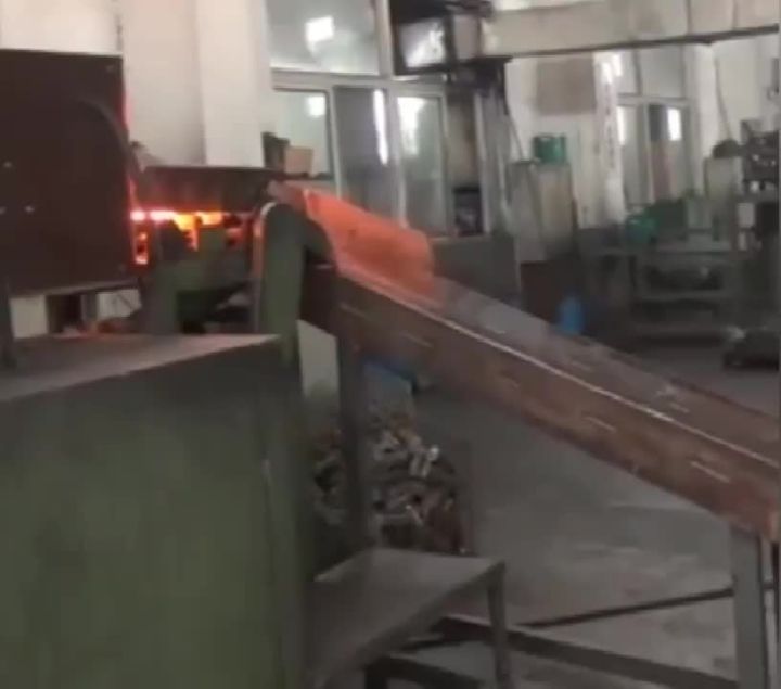 GL-13149 Trailer Breast Board Hinge Forged Bolt Hinge Freight Car Hinge ...