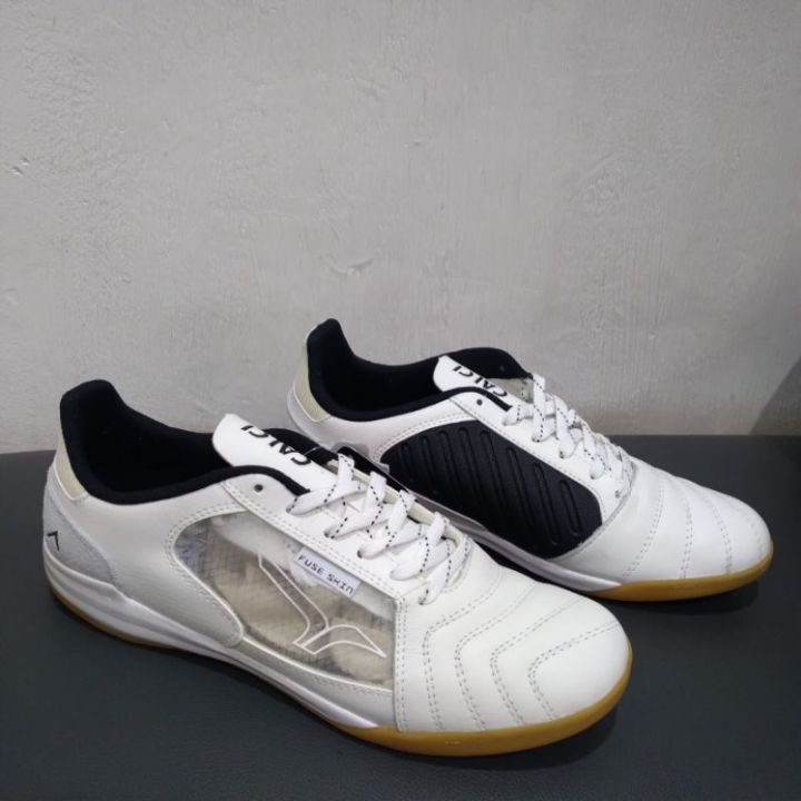 Calci Bomsala Beyonder Lea Sepatu Futsal Original | Lazada Indonesia