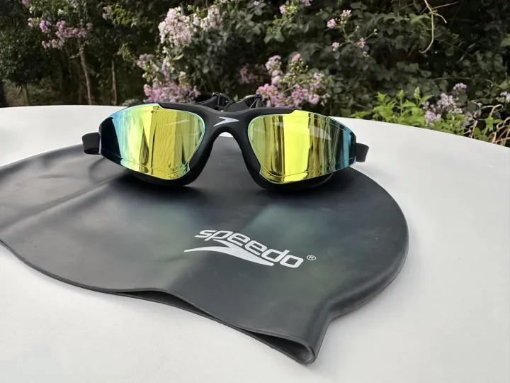 Speedo mid frame swimming goggles are waterproof, anti fog, anti glare ...
