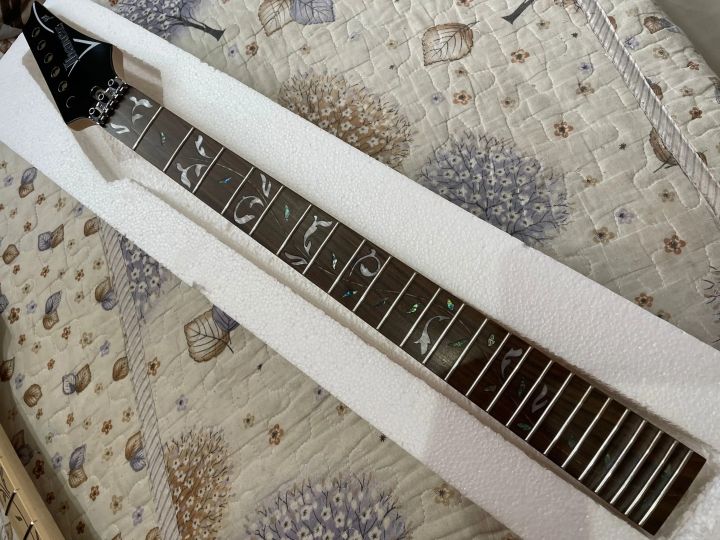 Ibanez 7V Rosewood Fingerboard Locking Nut 24 Frets Electric Guitar ...