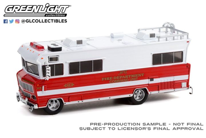 1/64 GREENLIGHT 1973 Winnebago Chieftain Breaking Bad Fire Department ...