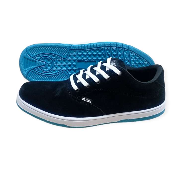 Sepatu Sneakers Pria Keren Hitam Laki Laki Dewasa Terbaru 2024 Bisa Buat Sekolah Dan Kerja ...