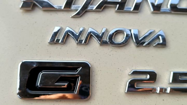 Emblem logo G mobil kijang INNOVA ukuran warna full CHROME sudah ...