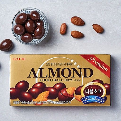 ขนมอัลมอนด์เคลือบช็อคโกแลต จากเกาหลี lotte almond choco ball 46g ...