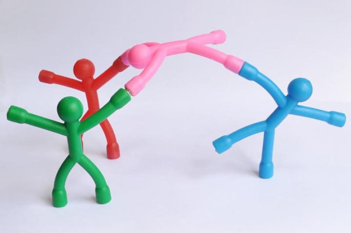 Magnet toy magnetic villain climbing wall villain Spider-Man trick toy ...