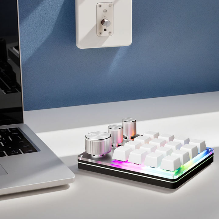 RGB Backlit 16-Key Programmable Keyboard with 3 Knobs and Type-C Wired ...