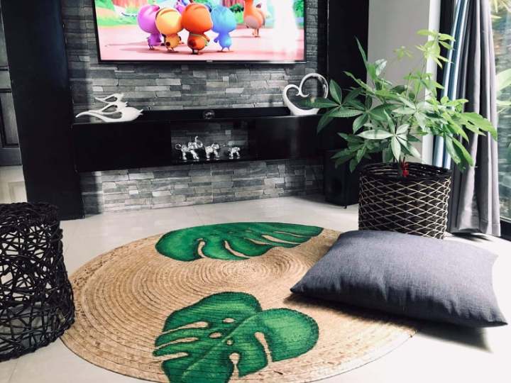 Quezon Handicrafts - Buri Mat - Painted Leaf Design - 48" Diameter ...