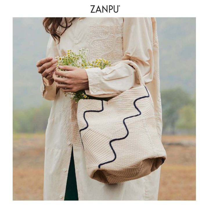 Zanpu AW24 Basket bag กระเป๋าถือหรือหิ้ว ตกแต่งด้วยลายปักพิเศษซิกแซก BA-9240709 | Lazada.co.th