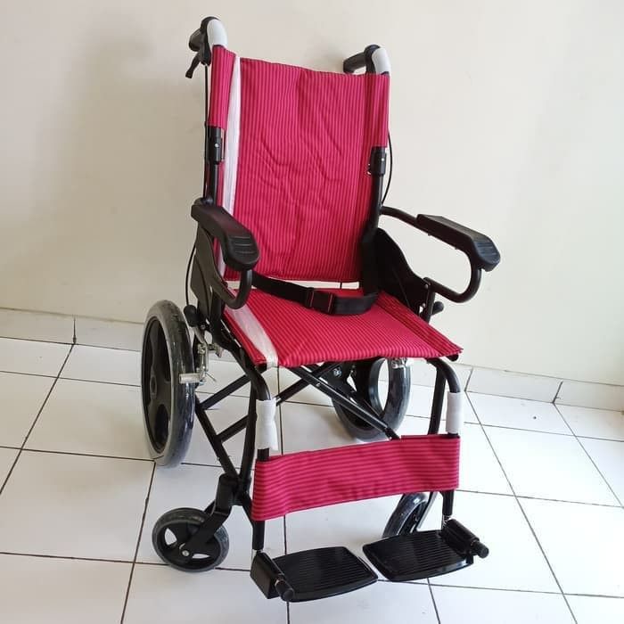 SELLA Kursi Roda Traveling KY 871 LB Alumunium Kursi Roda Travel Lipat ...