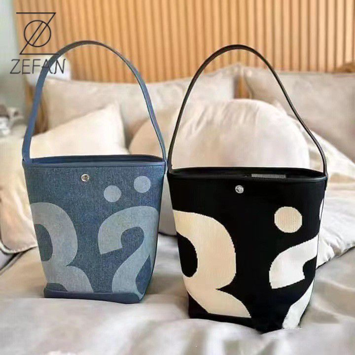 2025 ZEFAN แฟชั่นความจุขนาดใหญ่กระเป๋าผ้าใบพิมพ์ตัวอักษรที่มีคุณภาพสูงถังน้ำกระเป๋าถือกระเป๋า ...