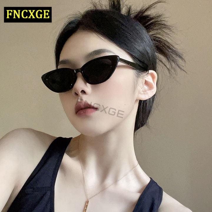 FNCXGE ผู้หญิง ฤดูร้อน แฟชั่น สไตล์เกาหลี ตาแมว เท่ๆ แว่นทรง แว่นกันแดด ป้องกันรังสียูวี เล่น ...