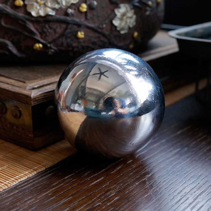 Metal bocce, bocce, lawn, French bowling competition, grass, earth ...