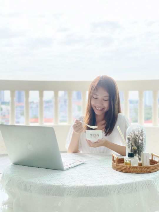 YuXiangYan Fresh Cooked Rock Sugar Bird's Nest Bowl Yu Xiang Yan ...