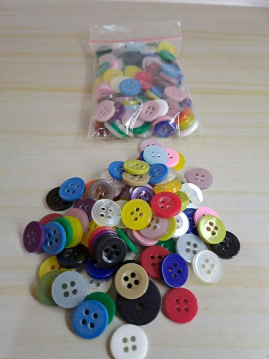 Kancing Baju Kemeja 4 Lubang 11 MM isi 144 pcs Hitam Putih - PUTIH ...