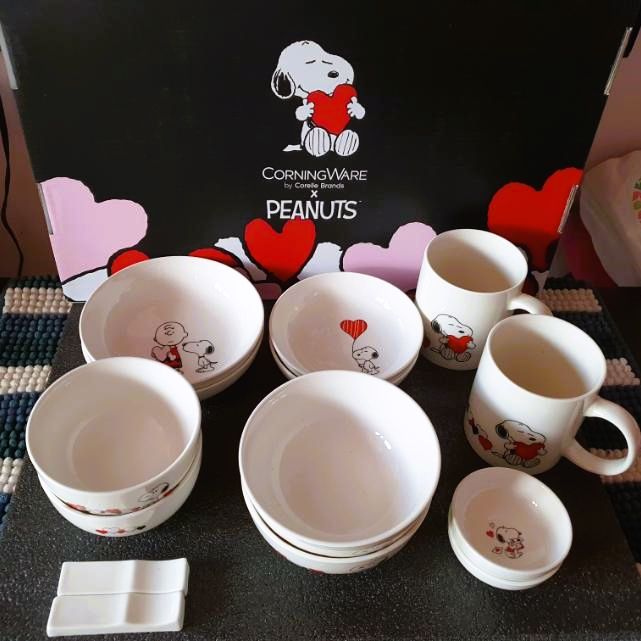 Corningware 14pc Dinnerware Set Snoopy Lovely | Lazada PH