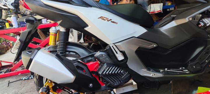Honda ADV 160 radiator cover carbon | Lazada PH