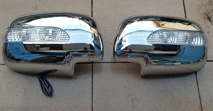 Toyota Innova 2012 to 2015 Side Mirror Chrome Cover with Signal LED ...