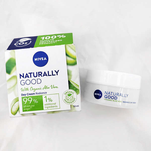 Nivea Moisturizing Day Cream Natural Organic Aloe Brightening ...