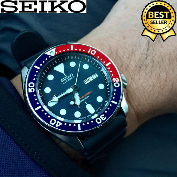 Seiko Diver's 21 Jewels Automatic Hand Movement Waterproof Day & date ...
