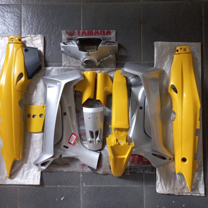 Cover body halus Fullset F1ZR LE limited edition 99 kuning | Lazada ...