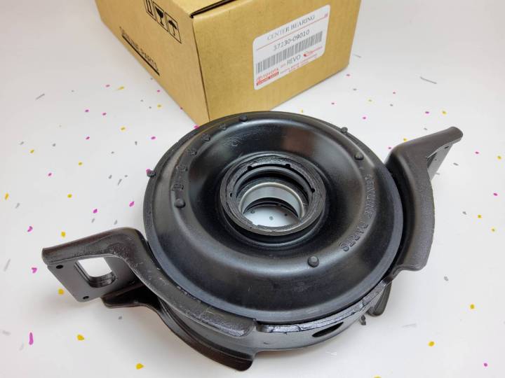 ยางเพลากลาง สำหรับรถ Toyota Revo 2WD #37230-09010 ****รีบสั่ง ก่อน ...