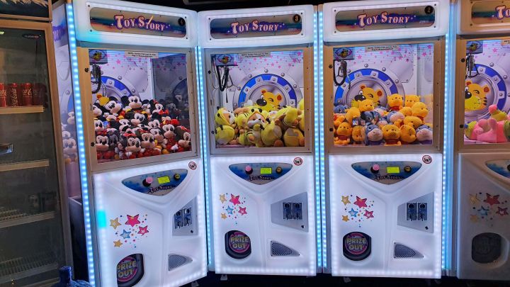 Royal Collections Claw Crane Machine TOY STORY Feiloli Taiwan Brand ...