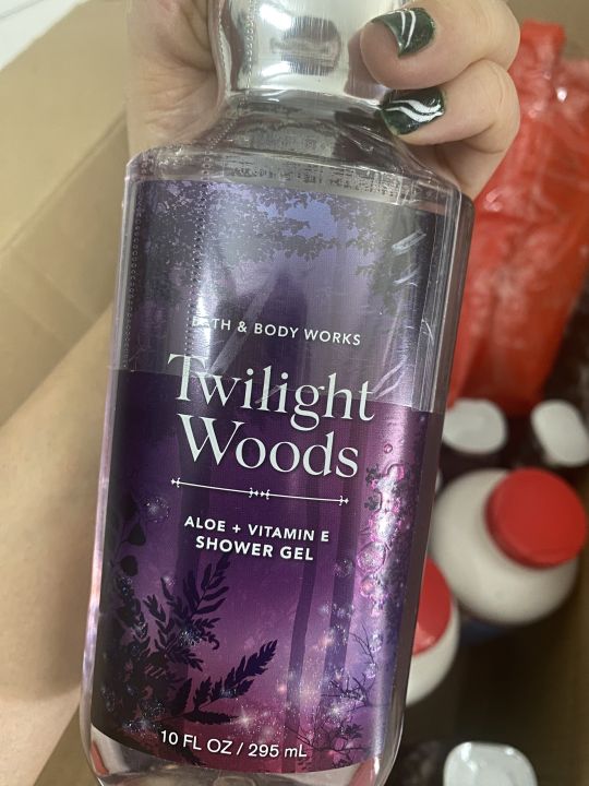 Sữa tắm giữ ẩm Twilight Woods vitamin E hương gỗ - Bath & Body Works 295ml - 100% Auth Mỹ ...